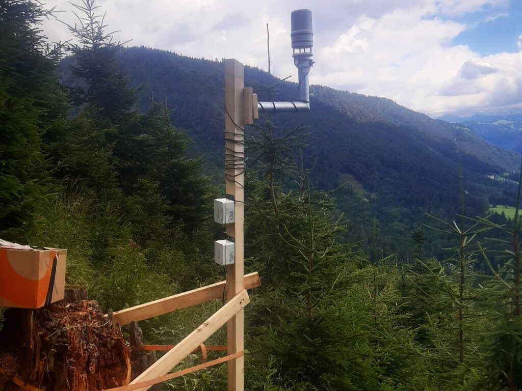 Soil Moisture and Temperature Profile Sensor for LoRaWAN® – XEL. LTD